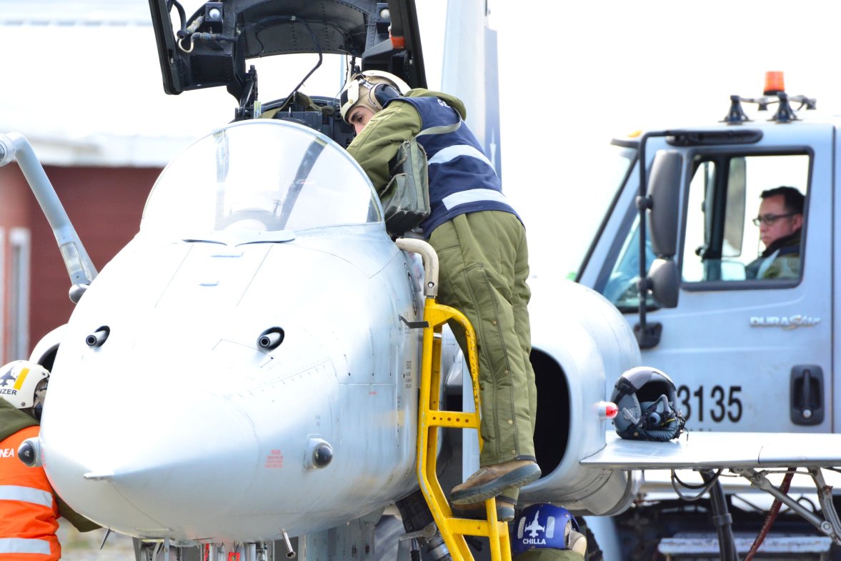 AVIONES DE COMBATE F-5 DE LA IVª BRIGADA AÉREA PARTICIPARÁN EN FIDAE ...